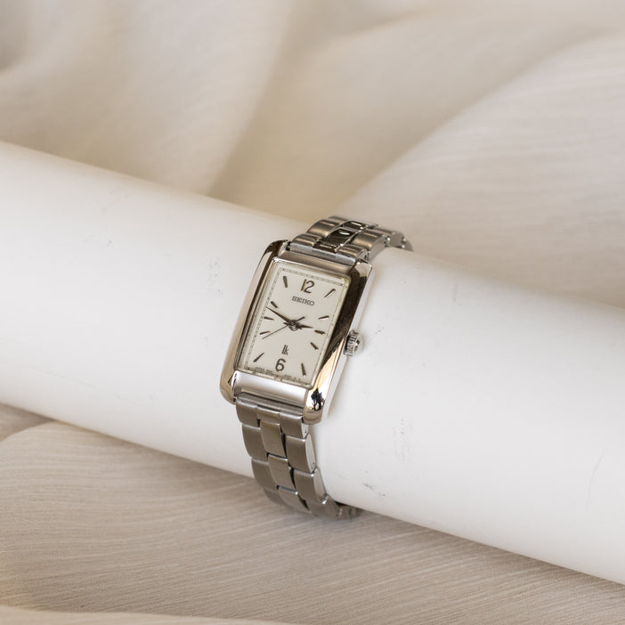 Vintage Jewelry Finds | Caitlyn Minimalist