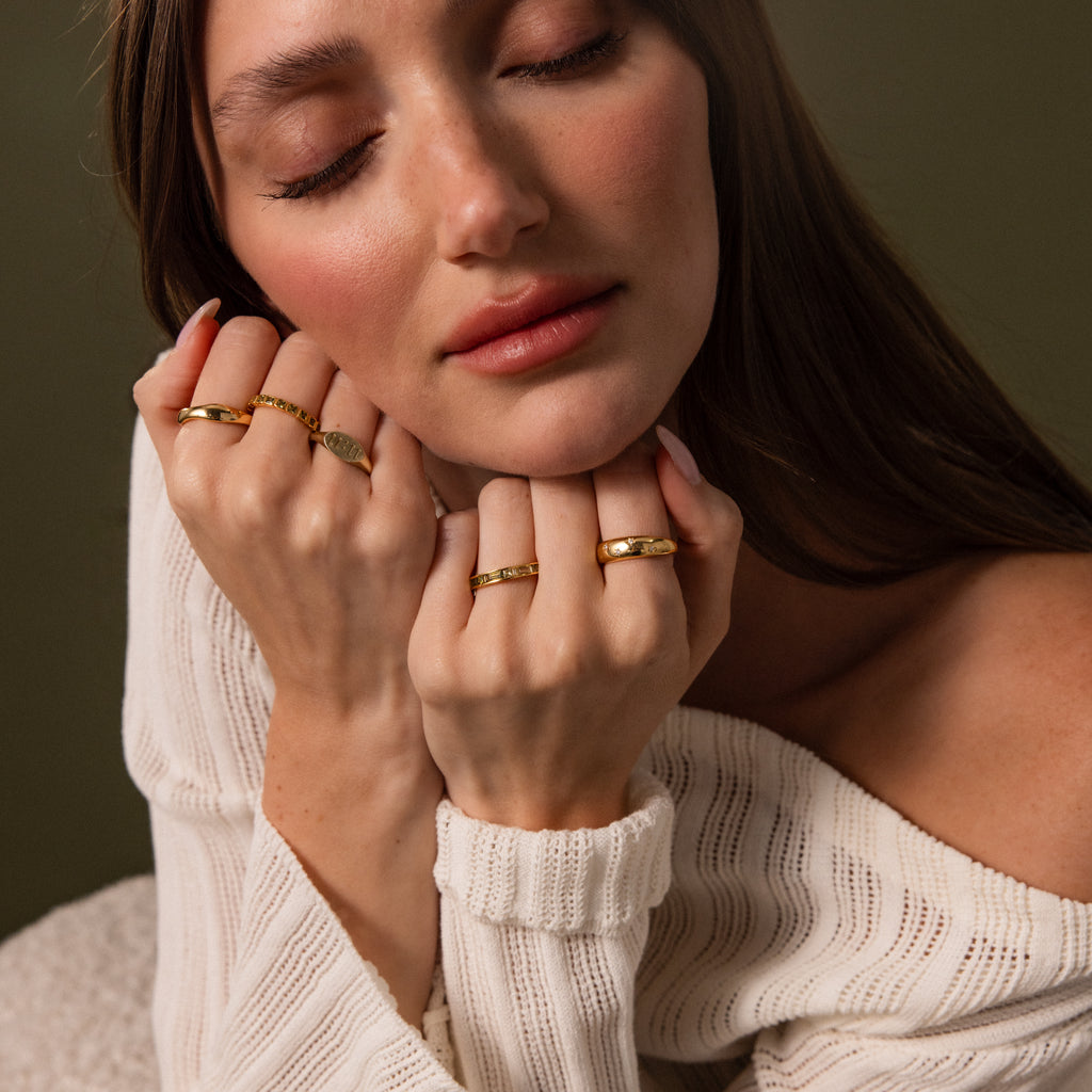 Baguette Peridot Gemstone Inlay Eternity Ring | Caitlyn Minimalist