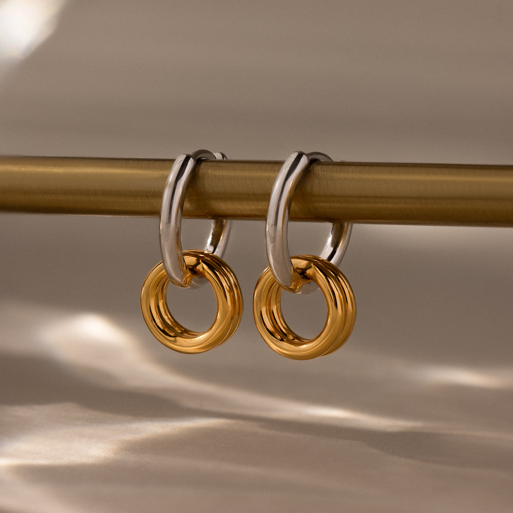 Duo Interlocking Link Mixed Metal Hoop Earrings | Caitlyn Minimalist