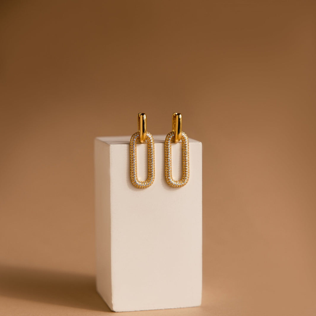Linked Jewelry – Caitlyn Minimalist