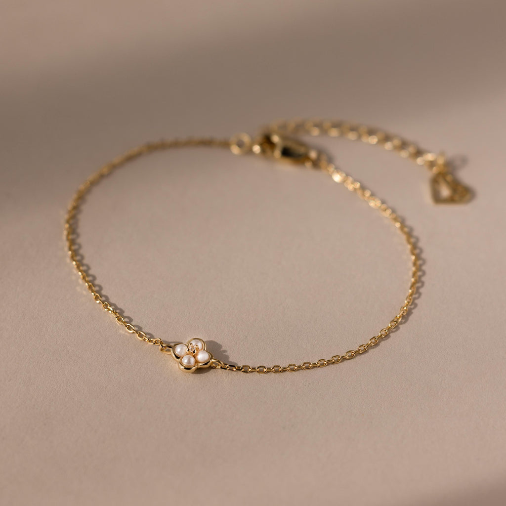 Dainty Rounded Pearl Flower Charm Bracelet | Caitlyn Minimalist