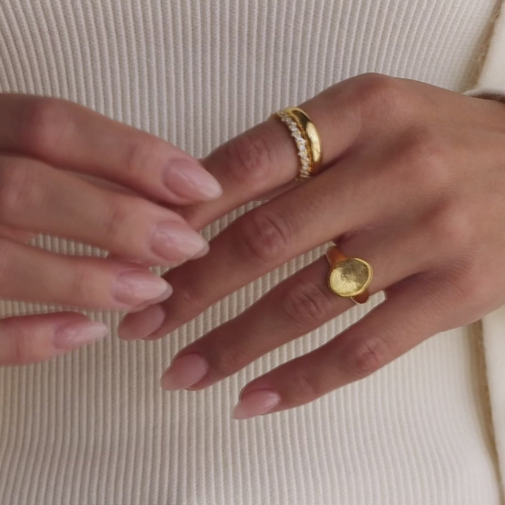 Custom Organic Actual Fingerprint Signet Ring | Caitlyn Minimalist