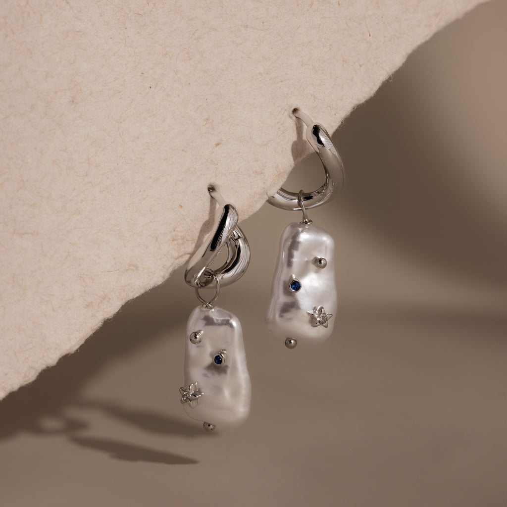 Starry Baroque Pearl Charm Hoop Earrings in White Gold | Caitlyn Minimalist