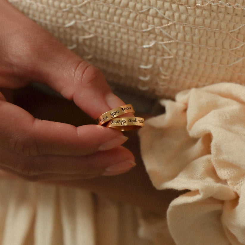 Custom Engraved Handwriting Ring | Caitlyn Minimalist